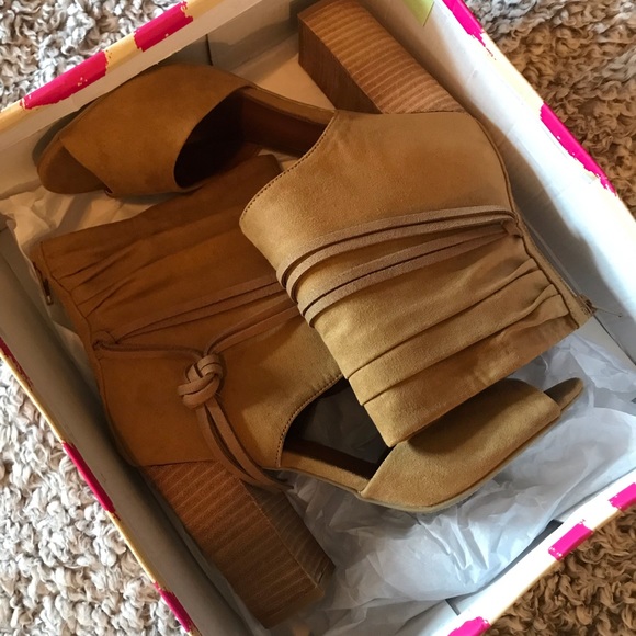 Mojo Moxy | Shoes | Mojo Moxy Booties | Poshmark